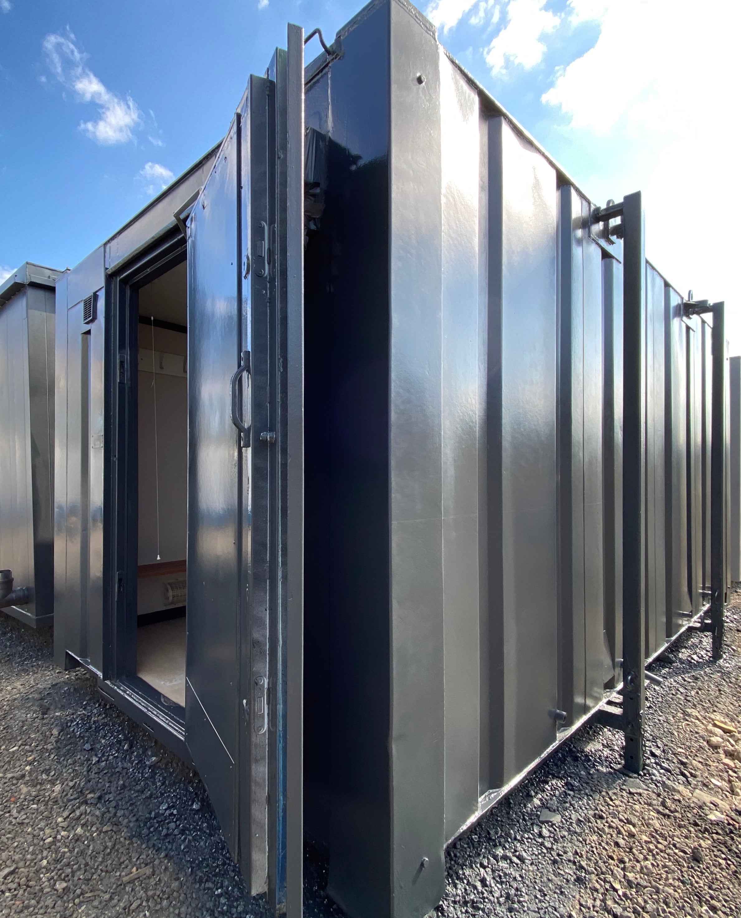 Shower Block Cabin |16x9 Ft | 4 Showers |2 Rooms | No 78